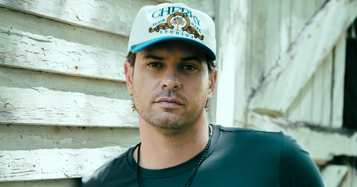 Matt Stell - Dusty Armadillo